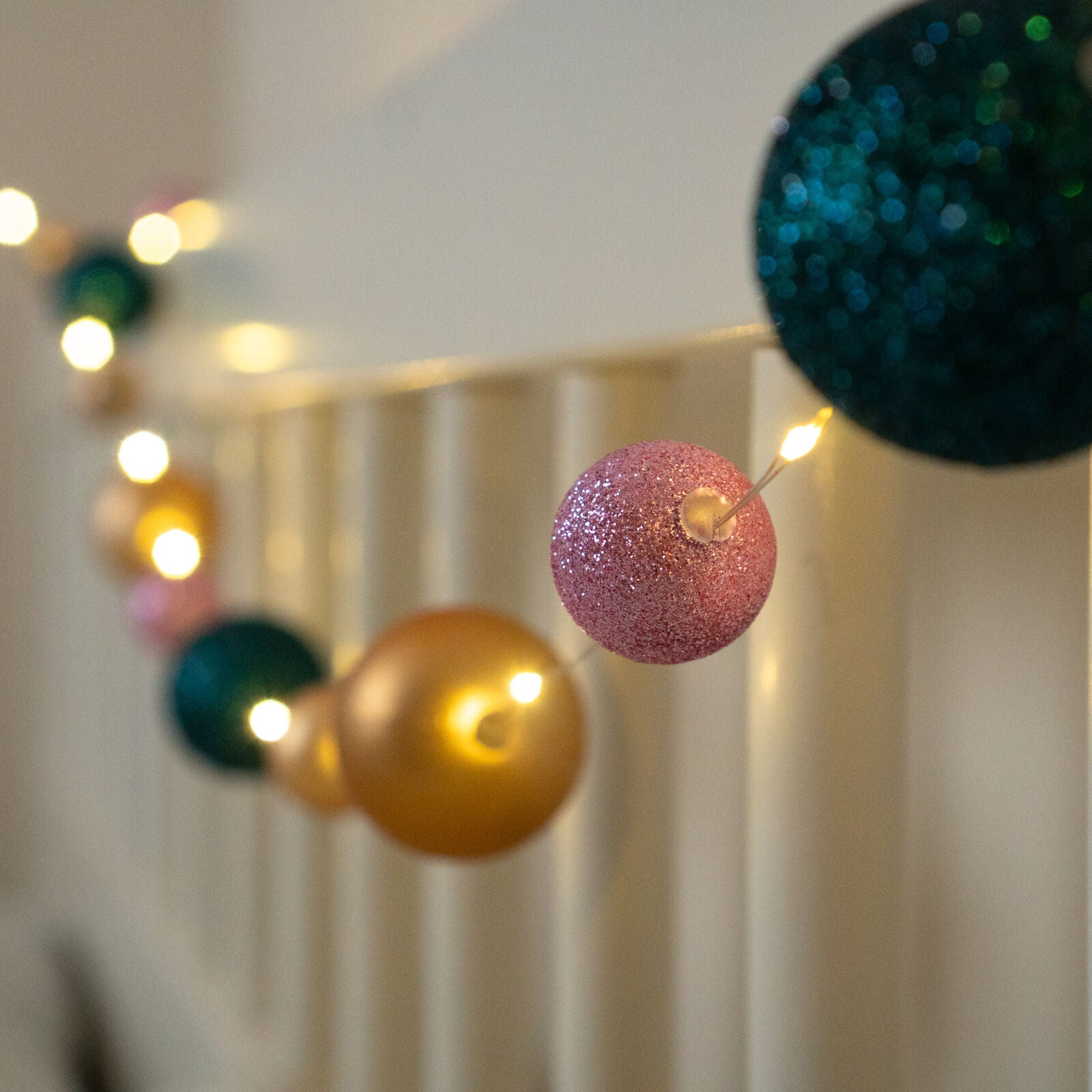 15 LED Bauble String Lights - Lush Lights